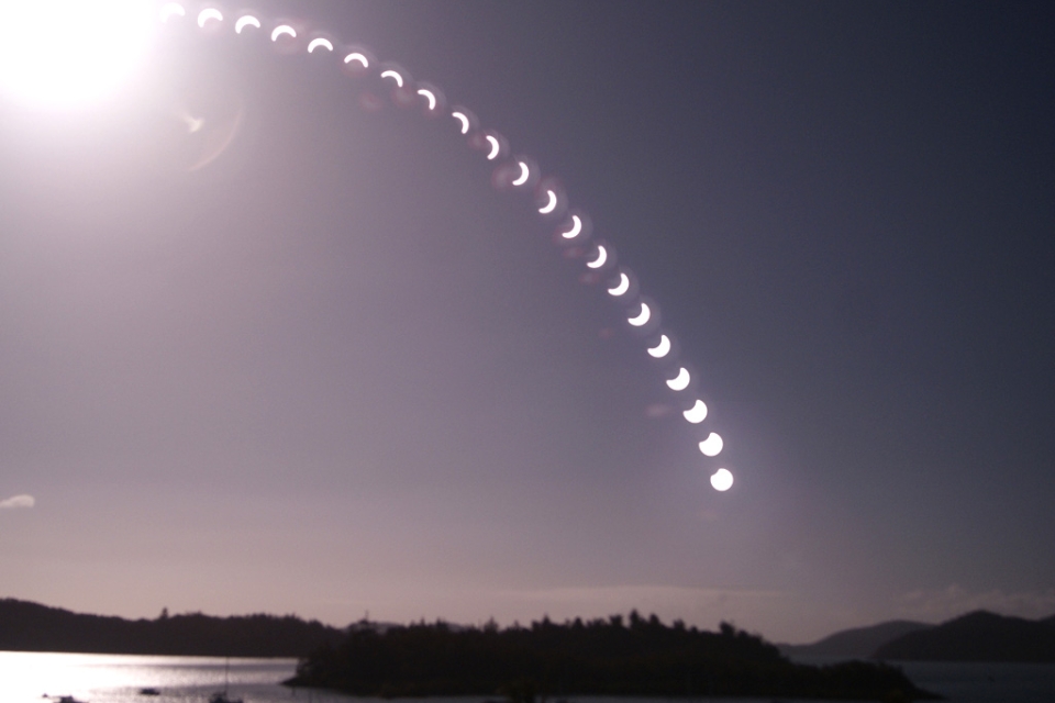 Time lapse Solar eclipse | Star Walk