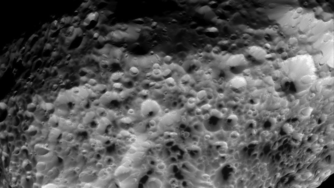 Cassini Sends Final Close Views of Odd Moon Hyperion | Star Walk