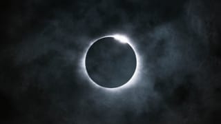 What Is the Solar Eclipse | What Does a Solar Eclipse Look Like | Star Walk