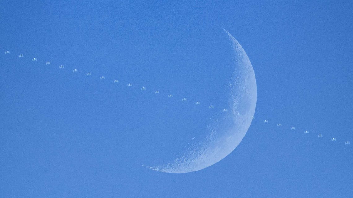 Daytime Sky | Daytime Moon | Can You See the Moon During the Day
