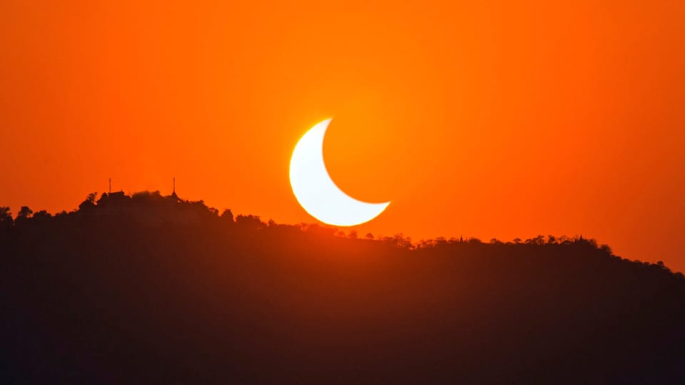 Eclipse solar 2025: trayectoria y horarios | Eclipse 2025 | ¿A qué hora ...