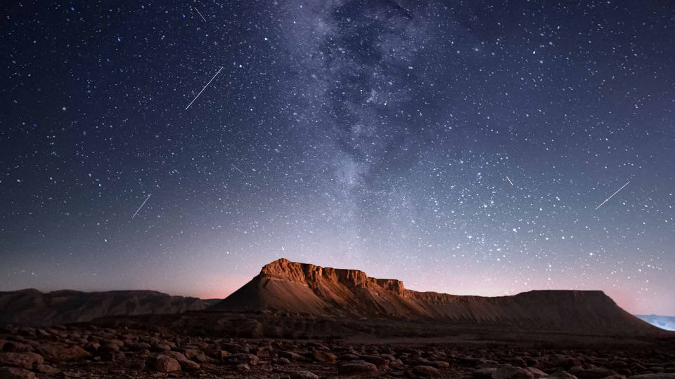 Lyrid Meteor Shower Tonight — Where to See | April Meteor Shower ...